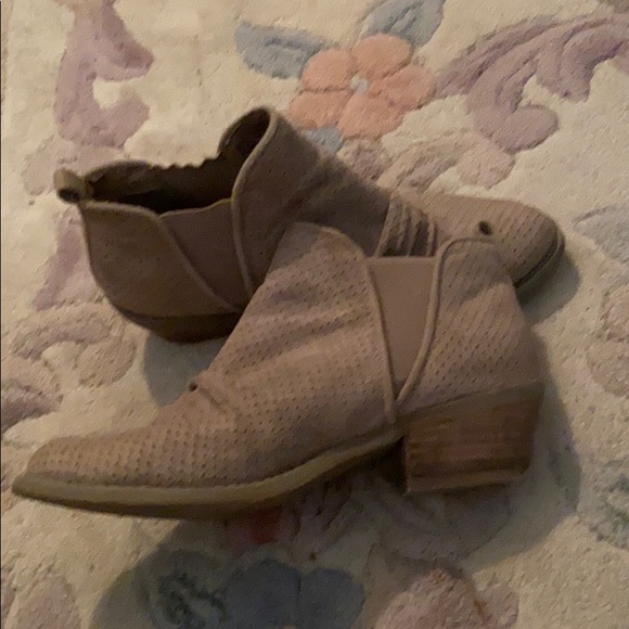 Report | Shoes | Short Brown Booties | Poshmark